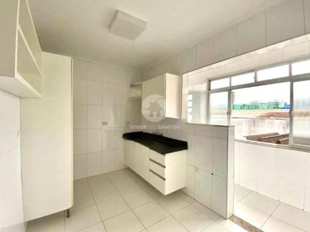 Apartamento de três dormitórios no Boqueirão Santos