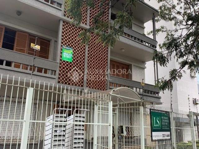 Apartamento de três dormitórios