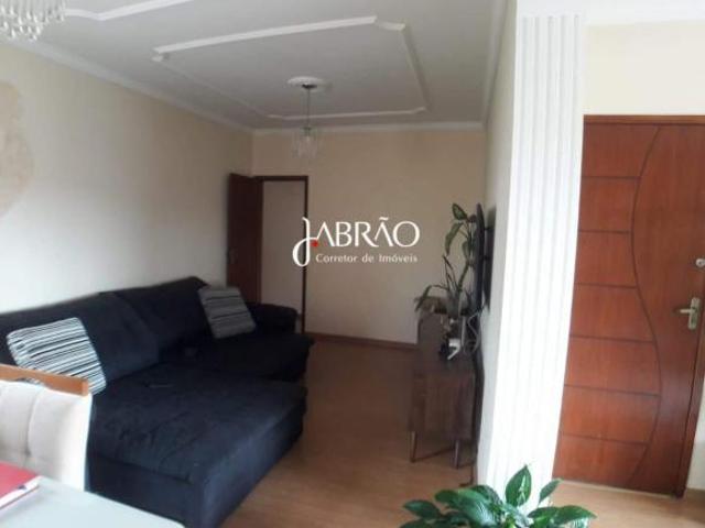 Apartamento de três quartos com cobertura privativa
