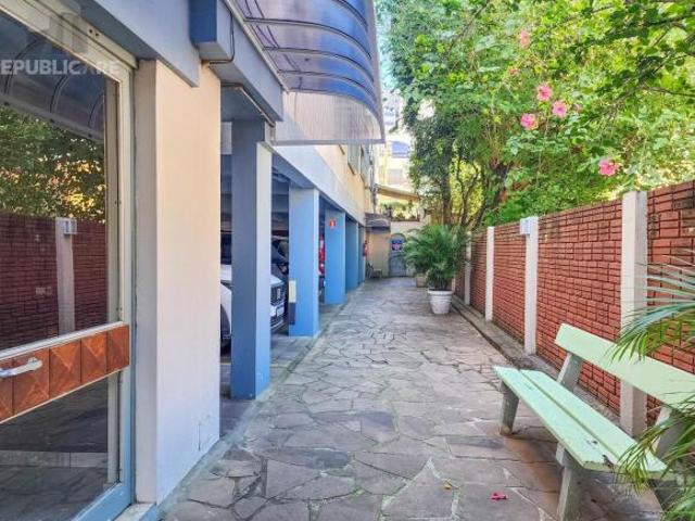 Apartamento de três quartos, suíte, dependência de empregada e 1 vaga de garagem