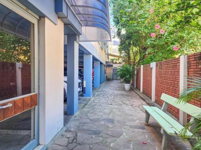 Apartamento de três quartos, suíte, dependência de empregada e 1 vaga de garagem