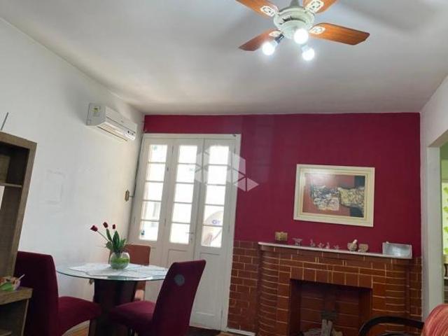 Apartamento de três 3 dormitórios no Centro Histórico