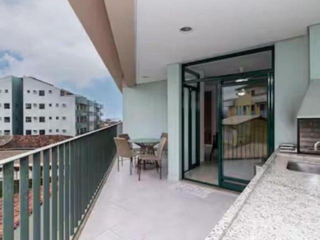 Apartamento de um dormitório mobiliado