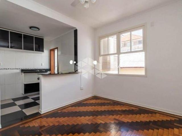 Apartamento de um dormitório reformado, na Republica