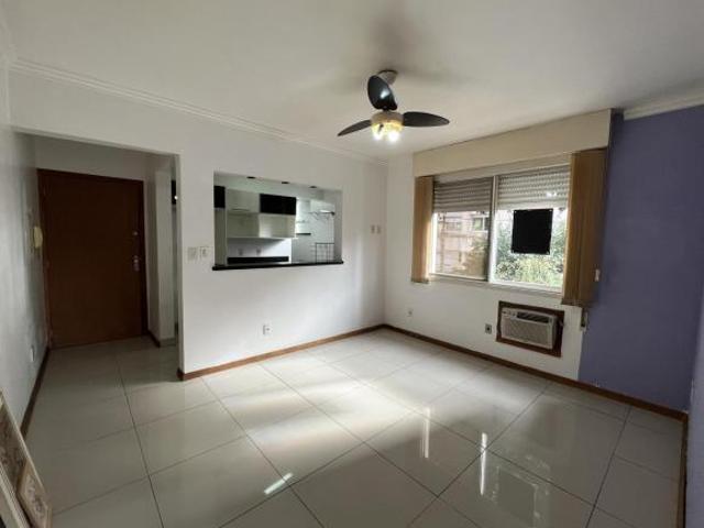 Apartamento de um quarto e uma vaga de garagem no Centro de Porto Alegre