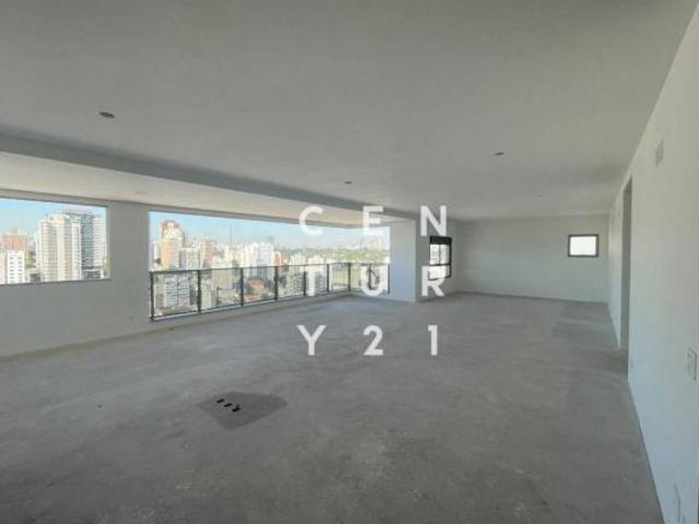 Apartamento de alto padrão, 222m2 com 3 suítes, 3 vagas de garagem, condomínio completo