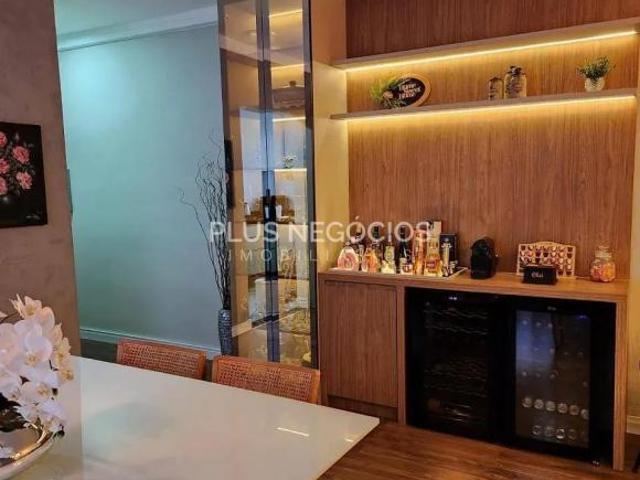 Apartamento de Alto Padrão 3 Dormitórios sendo uma suíte com Planejados, Próximo ao Shopping Iguate