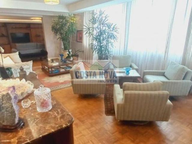 Apartamento de alto padrão, 3 dormitórios sendo 1 suíte, bairro Gonzaga, Santos