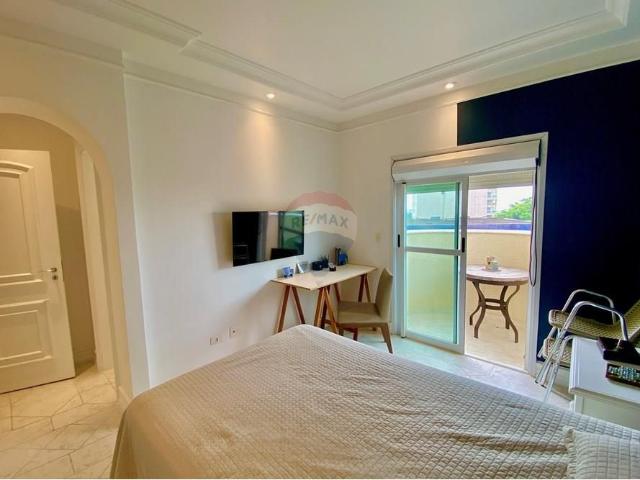 Apartamento de Alto Padrão à Venda na Praia da Enseada Guarujá