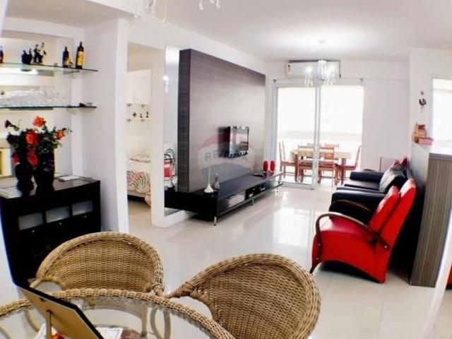Apartamento de alto padrão à venda na Praia das Astúrias Guarujá SP