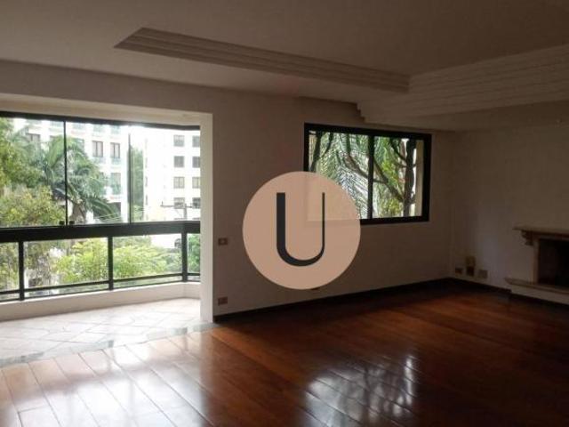 Apartamento de Alto Padrão à Venda no Morumbi | 4 Dormitórios | 1 por Andar