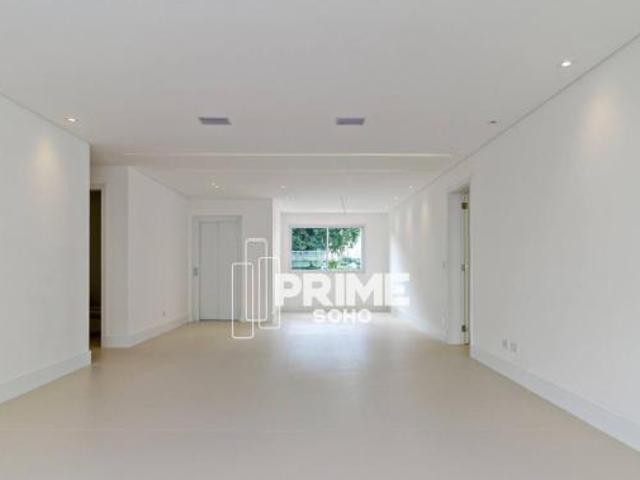 Apartamento de Alto Padrão à Venda no Água Verde