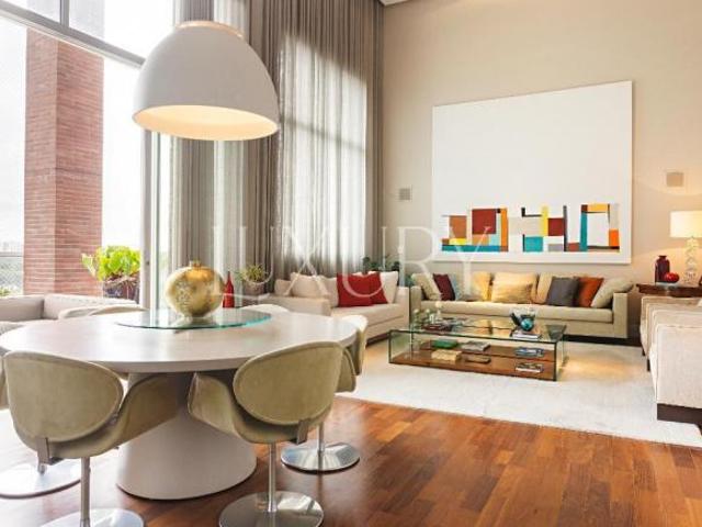 Apartamento de Alto Padrão à Venda no Alto de Pinheiros 4 Suítes 5 Vagas Vista Livre Região