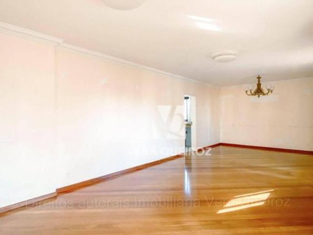 Apartamento de alto padrão à venda no Cambuí com elevador privativo!