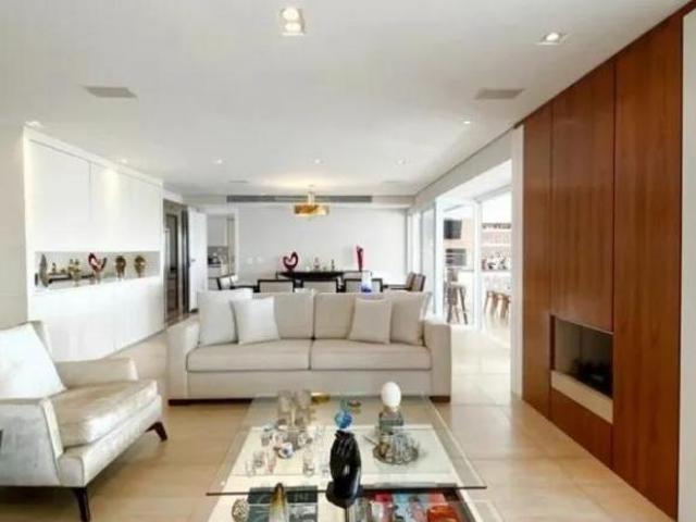 Apartamento de alto padrão à venda no Condomínio Hemisphere no Moema em São Paulo SP