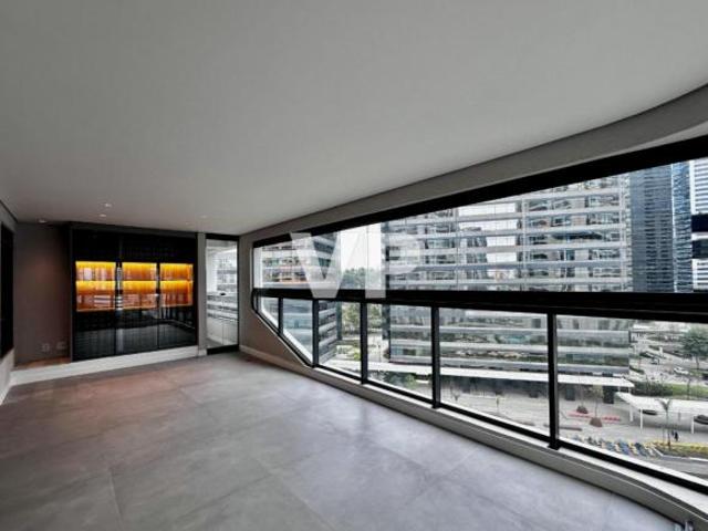 Apartamento de alto padrão à venda no EZ Tower – Parque da Cidade