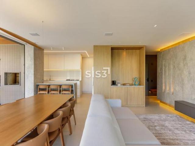 Apartamento de Alto Padrão à Venda no Edifício Jar