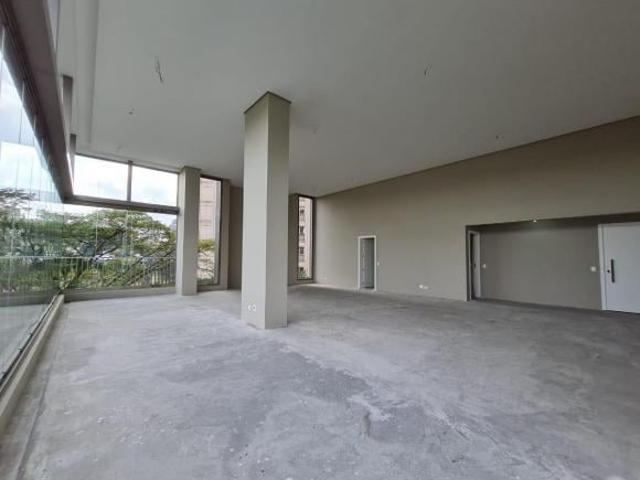 Apartamento de Alto Padrão à Venda no Higienópolis 4 Suítes, 6 Vagas de garagem por R$ 12.900.000,00