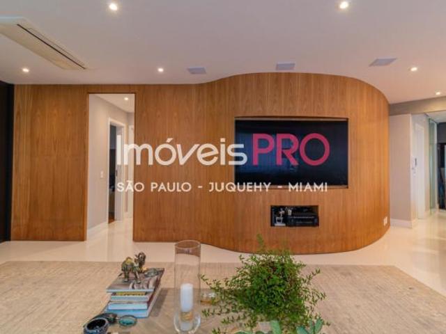 Apartamento de Alto Padrão à Venda no Jardim América Porteira Fechada