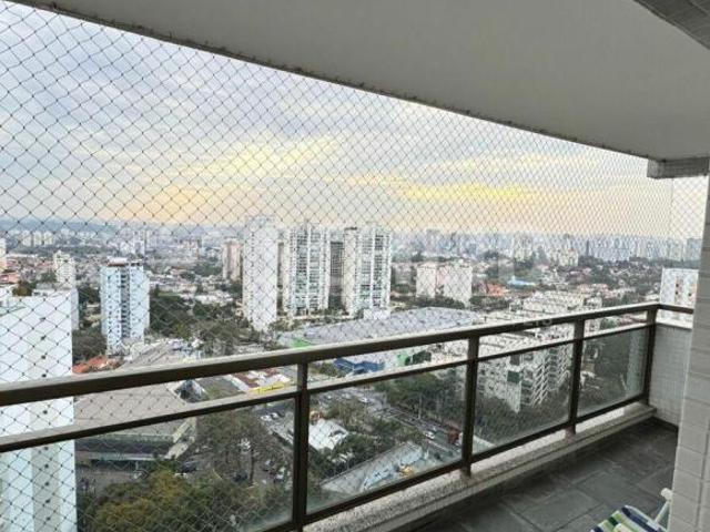 Apartamento de Alto Padrão à Venda no Jardim Marajoara