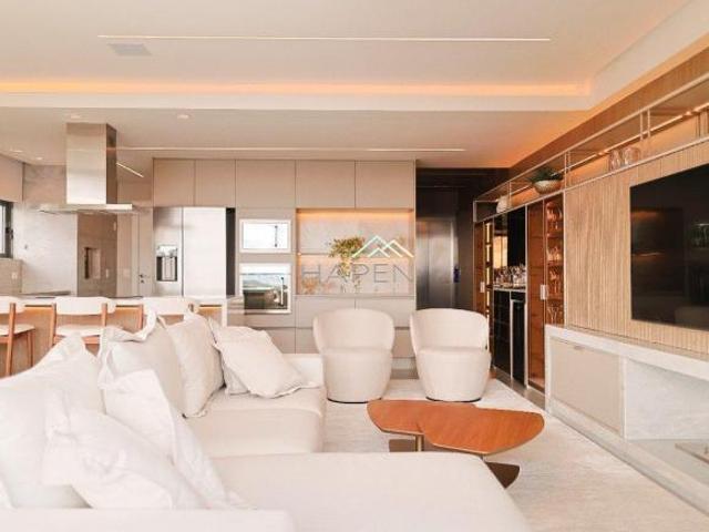 Apartamento de Alto Padrão à Venda Água Verde