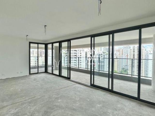 Apartamento de alto padrão à venda com 206 m² no Campo Belo, sofisticação e exclusividade e 3 vagas