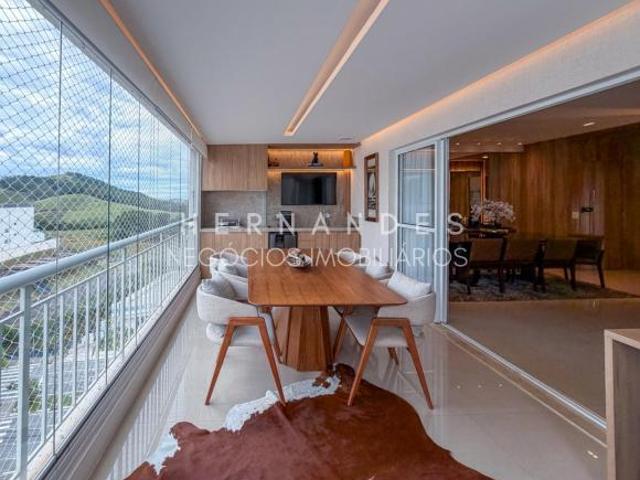 Apartamento de Alto Padrão à Venda em Tamboré: 3 quartos, 3 suítes, 3 salas, 5 banheiros, 3 vagas de