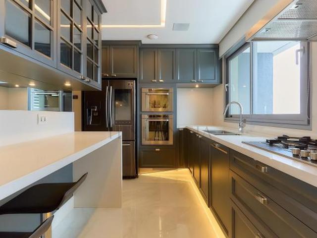 APARTAMENTO DE ALTO PADRÃO À VENDA | 198 m2 | VISTA PARA O PARQUE BARIGUI | CURITIBA