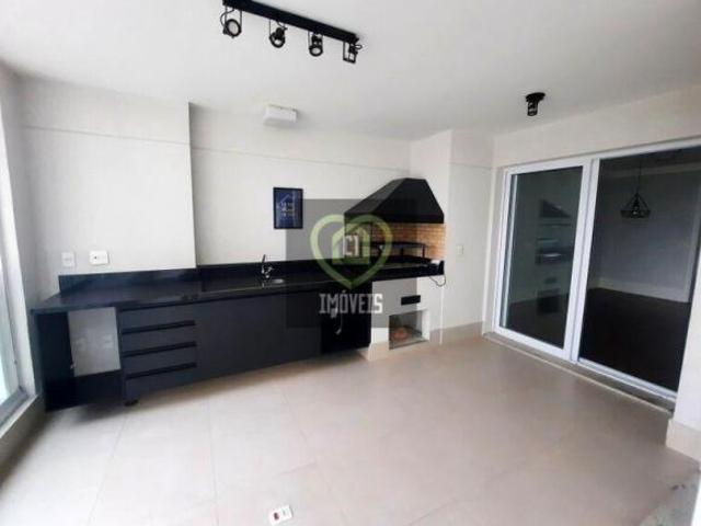 Apartamento de Alto Padrão, Andar Alto com Vista para o Parque