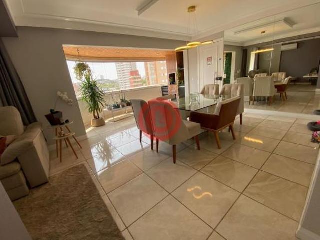 Apartamento de alto padrão com 3 suítes e 4 vagas na Casa Branca, Santo André SP: Imperdível oportun