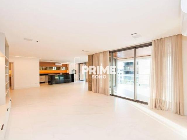 Apartamento de Alto Padrão com 3 Suítes e 3 Vagas