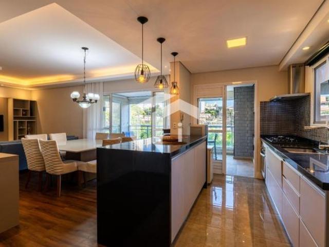Apartamento de Alto Padrão com 3 Suítes e Varanda Gourmet