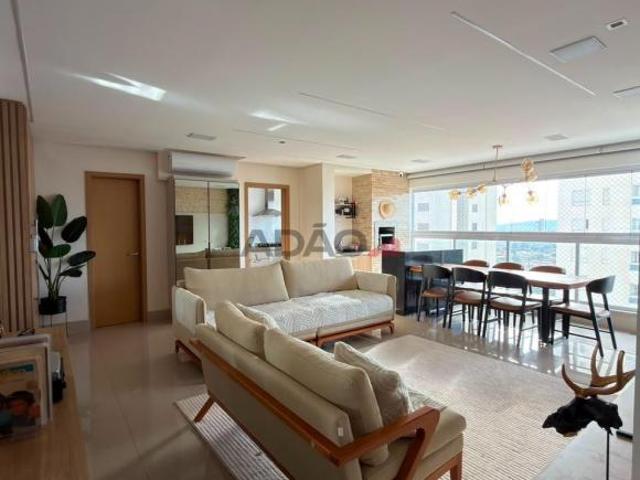 Apartamento de Alto Padrão com 3 Suítes e Elevador Privativo | Porteira Fechada Apartamento com 3 Qu