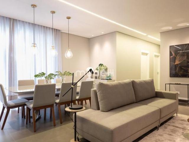 Apartamento de Alto Padrão com 3 Suítes e Sacada Gourmet | Coppa | Mercês | Curitiba