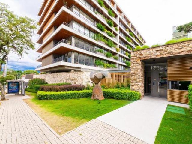Apartamento de Alto Padrão com 3 Suítes no Ahú Espaço, Conforto e Exclusividade