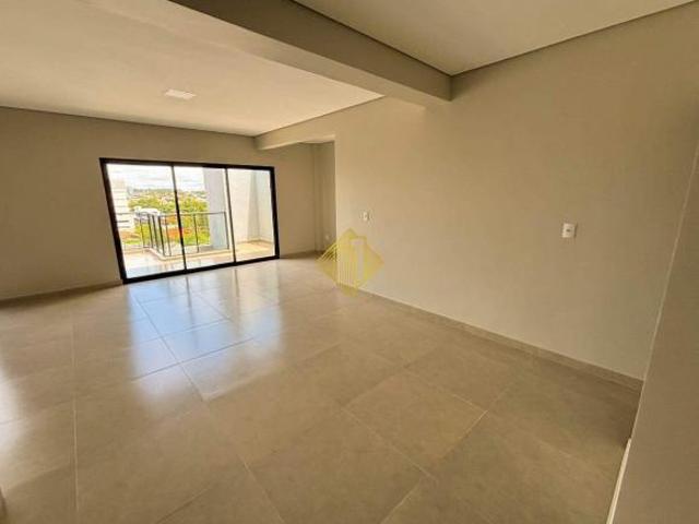 APARTAMENTO DE ALTO PADRÃO COM 03 SUÍTES NO CENTRO, TOLEDO/PR
