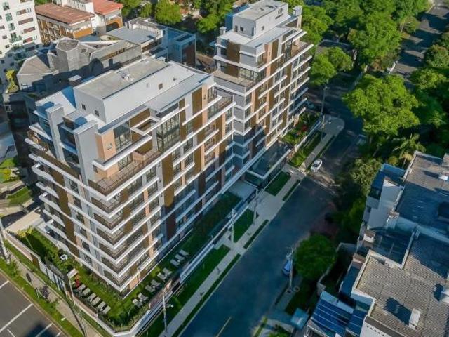 Apartamento de alto padrão com 132 m² privativos e 3 dormitórios no Bigorrilho