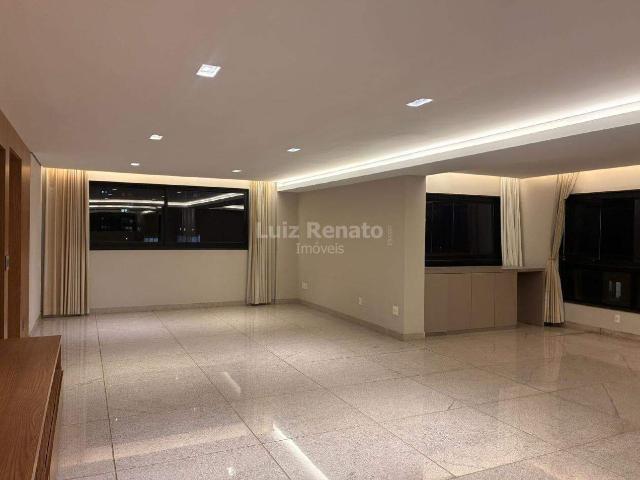 Apartamento de alto padrão com 220m², sendo 4 quartos, 4 vagas e lazer premium