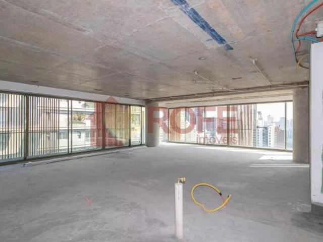 Apartamento de Alto Padrão com 355 m² no Itaim Bibi 3 Suítes, Terraço Gourmet e Tecnologia Integra