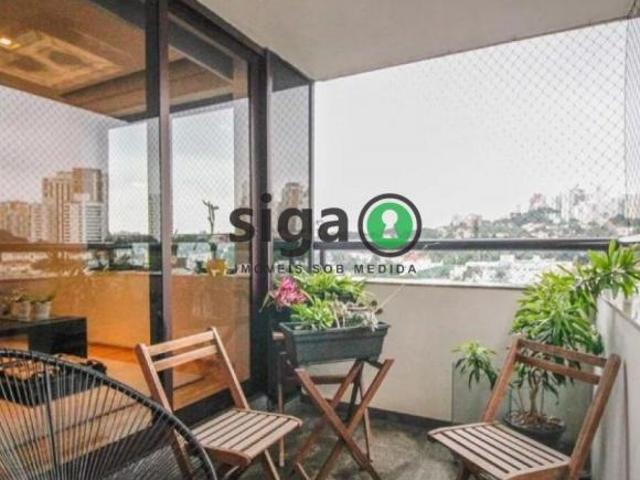 Apartamento de Alto Padrão com 4 Dormitórios e 3 Vagas em Santa Cecília