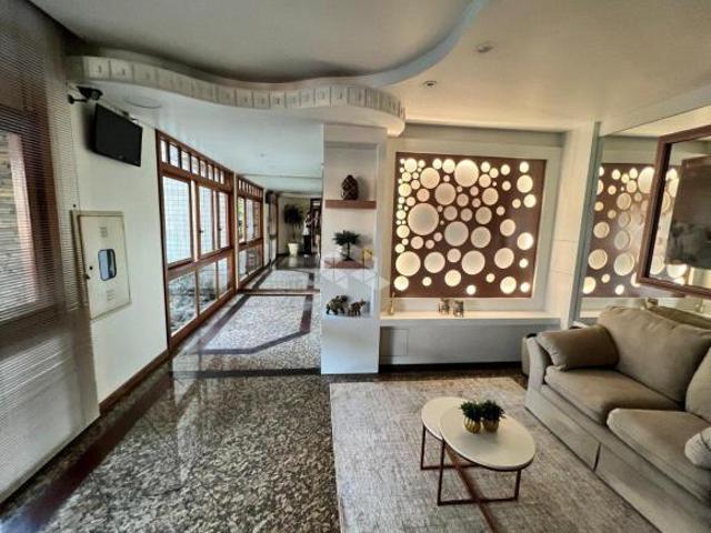 Apartamento de alto padrão, com 4 dormitórios no centro de Farroupilha