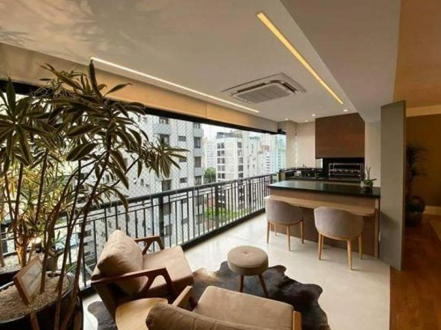 Apartamento de Alto Padrão com 4 suítes à Venda no Boqueirão Santos