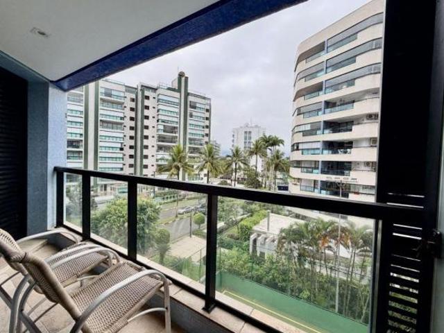 Apartamento de Alto Padrão com 4 Suítes e Varanda Gourmet