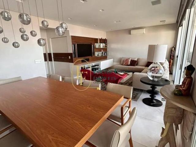 Apartamento de Alto Padrão com 4 Suítes e Acabamentos Exclusivos