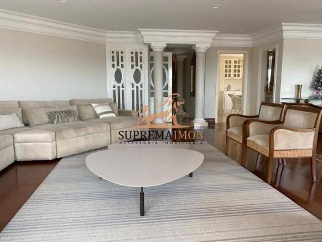 Apartamento de alto padrão com 780 m², Condomínio Torre Branca