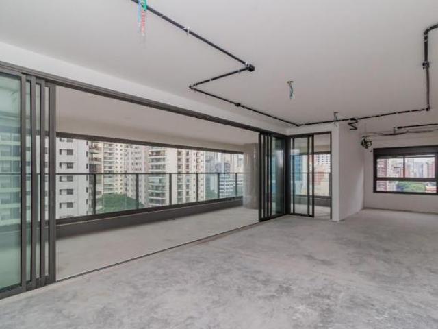 Apartamento de Alto Padrão com Sofisticação e Conforto em São Paulo