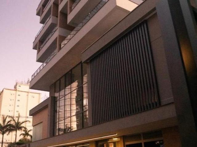 Apartamento de alto padrão com vista panorâmica e pé direito duplo nos Jardins