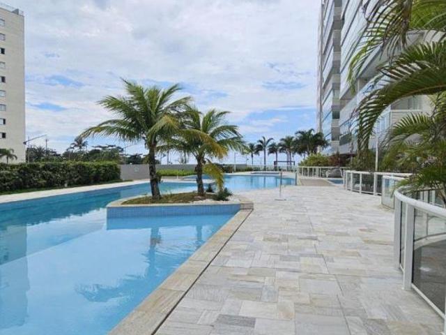 APARTAMENTO DE ALTO PADRÃO, FRENTE AO MAR NO CENTRO DE BERTIOGA