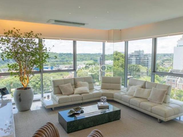 Apartamento de alto padrão mobiliado e decorado co