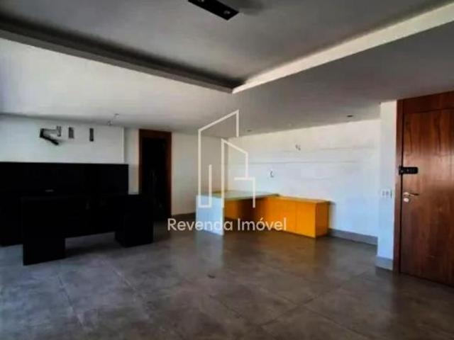 Apartamento de Alto Padrão na Vila Gumercindo: 3 Quartos, 2 Suítes, 5 Banheiros